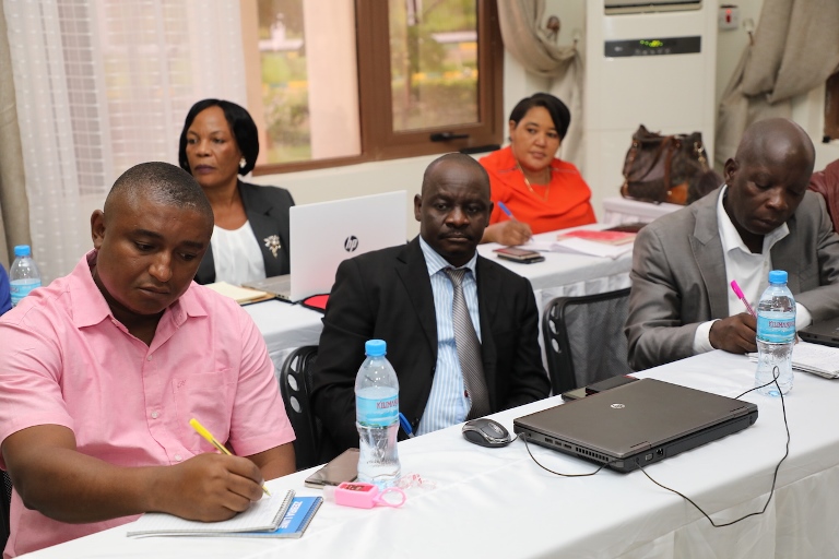 Shirika la Posta Tanzania latakiwa kuangalia upya muundo wake. | ITV ...